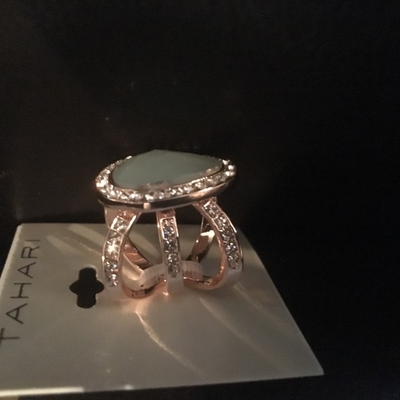 Tahari | Jewelry | Tahari Iridescent Jade Rhinestones Elegant Ring ...